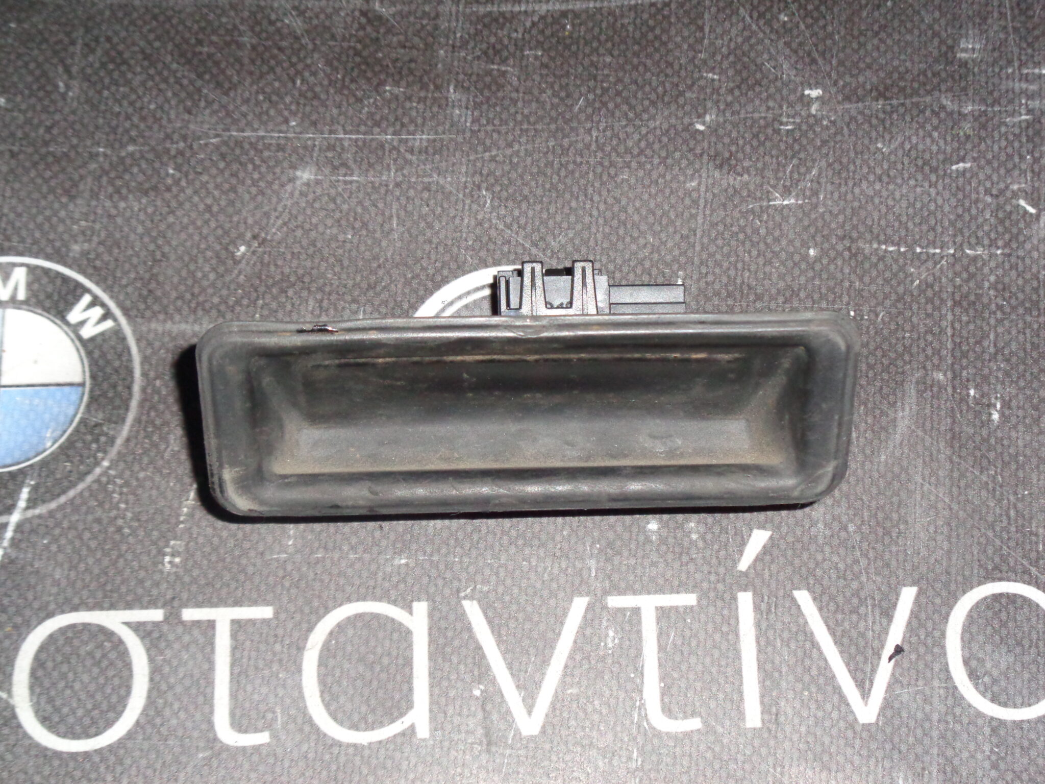 ΧΟΥΦΤΑ ΠΟΡΤ-ΜΠΑΓΑΖ - ΠΛΗΚΤΡΟ ΠΙΣΩ ΚΑΠΟ BMW E82-E88-E90-E60-X1 E84-X5 ...